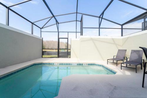 Luxurious Home Theme Beds & Private Pool - Kissimmee, FL