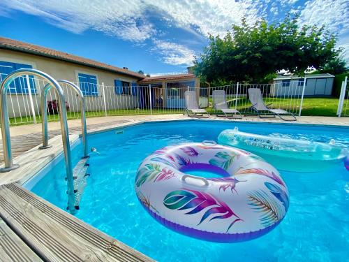 From €41pp - Maison 6p, 3ch, piscine, jardin, terrain de pétanque ...
