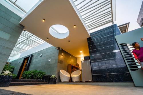 S R Premium Suites - Mysuru