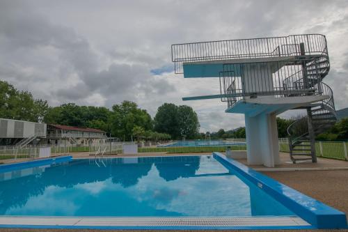 Camping Onlycamp De Besancon - Doubs