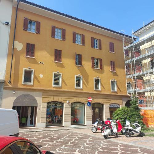 Casa Moro, Monolocale Moderno Nel Centro Storico - Lombardie