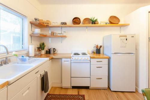 Classic & Cozy Apartments - Parking & Close To Dw - Medford, OR