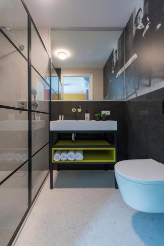 Designer Suite In Hotspot Location W Fast Wi-fi - Tilburg