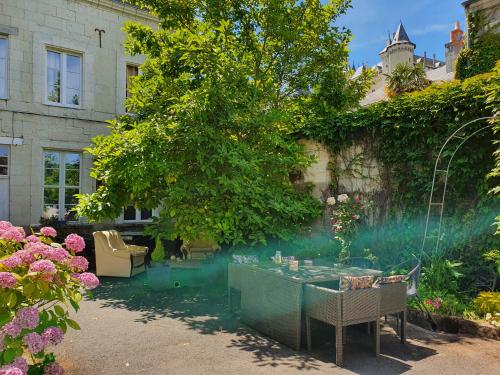 Vue Sur Chateau Et Loire - Saumur