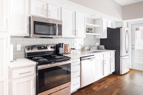 Luxury Downtown Townhome Unit 5 - Cleveland, OH