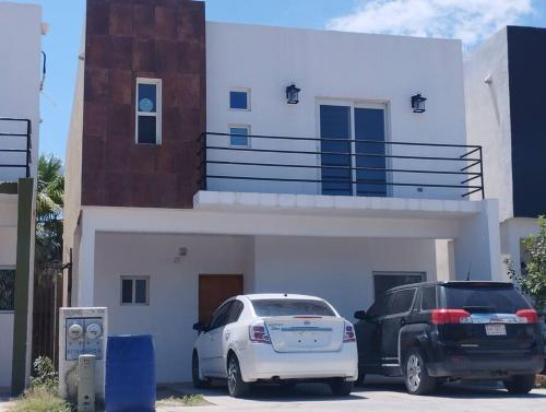 Hermosa Casa A 5 Minutos Del Consulado Americano, Cuenta Con 3 Recamaras, Sistema De Refrigeracion Y - Ciudad Juárez