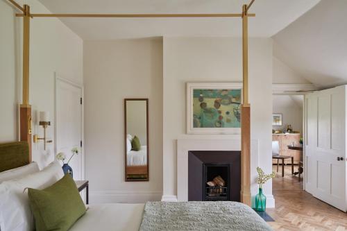 The Grove, Watford from £47pp - Book Now