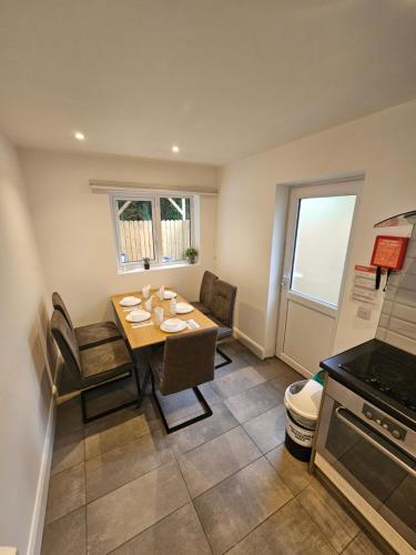 8 Eyre Square Lane - Galway