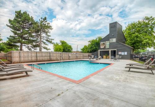 Cozy Updated Cove Of Heaven, 5mins To Lake Hefner! - Edmond, OK
