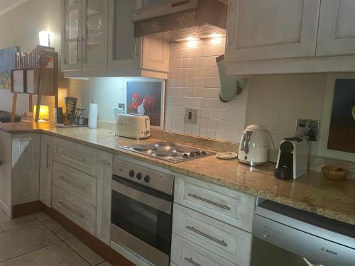Central Stellenbosch Apartment, Dorp Street - Stellenbosch