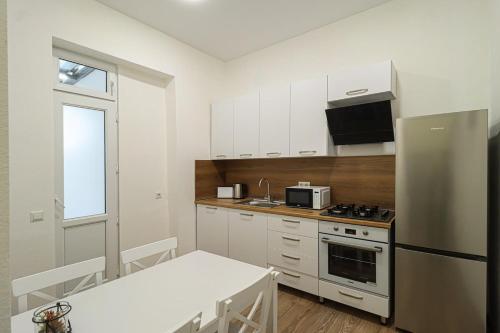 Cozy Central Apartment By Wehost - Tbilissi