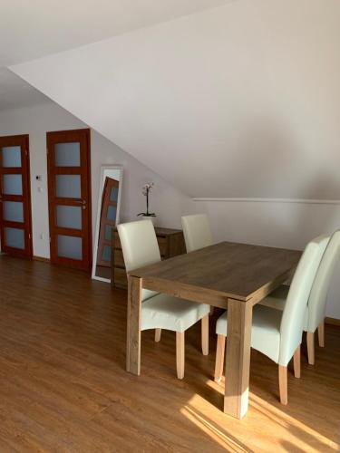 Feher Orchidea Apartman - Eger