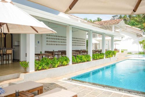 11 Best Hotels in Mirissa, Sri Lanka