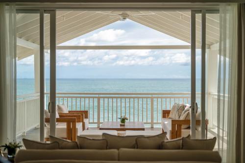 11 Best Hotels in Mirissa, Sri Lanka