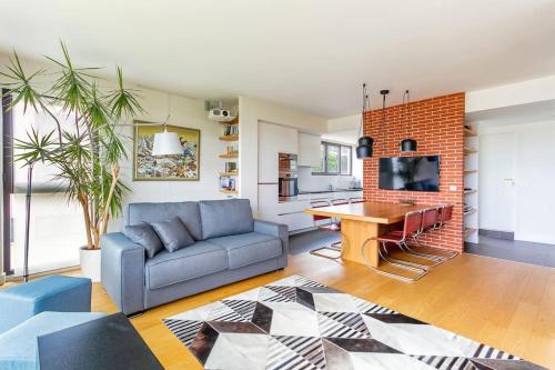 Comfortion Mirage - Appartement De Luxe Avec Vue Sur La Tour Eiffel Et Paris - Suresnes