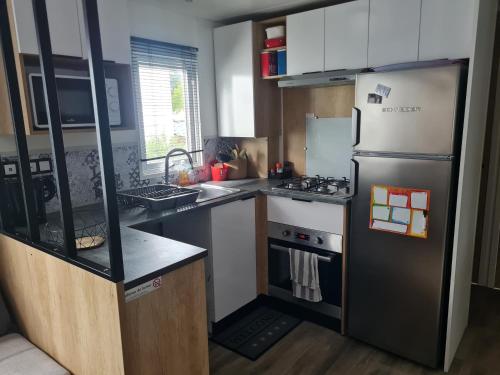 Mobil-home En Camping Proche De La Mer - Brittany