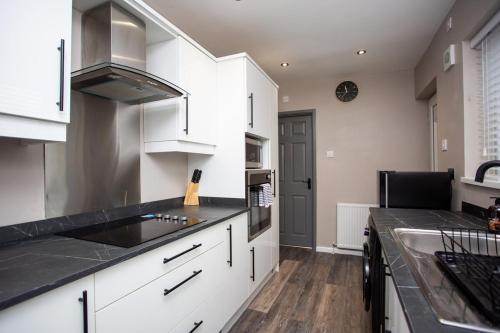 Modern Interior Spacious Four Bedroom Apartment - South Shields
