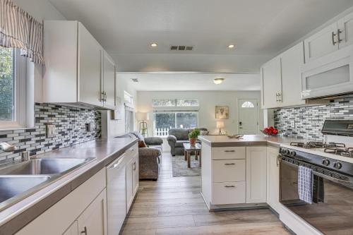 2 Blocks To Beach: Dog-friendly Oceano Cottage - Pismo Beach, CA