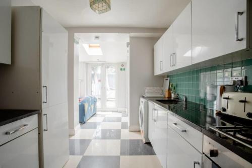 London Comfy Doubles - London, UK
