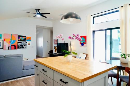 Private Family Friendly Guest Home - San Diego, CA