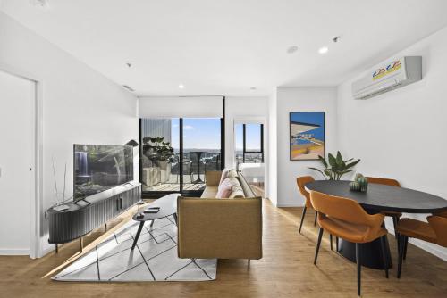 Refined 2-bed With Luxurious Building Amenities - Belconnen