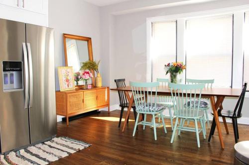 Boutique Garden House Chicago 3-story Sleeps 12 - Chicago, IL