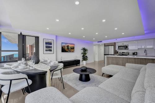 Amazing 3 Bedrooms 3 Bathrooms Beach Resort 1518 - Miami Beach, FL
