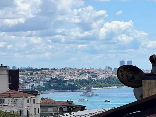 Wonder Homes- Spacious Dublex, 5br, 2ba, Terrace - İstanbul