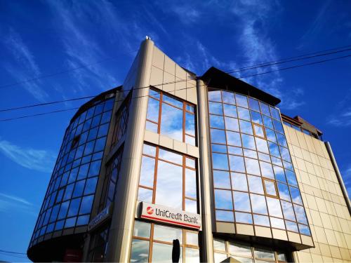 Po Lari Amp - Ploiești