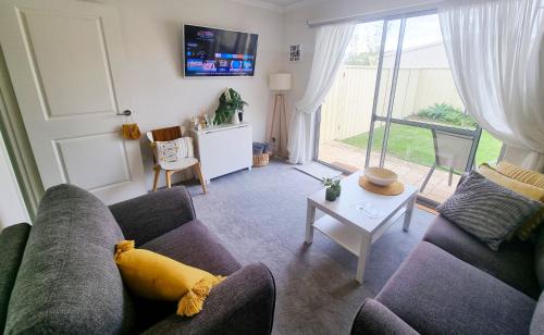 Queen Bed Apartment- No Sharing, Your Very Own Space - Perth