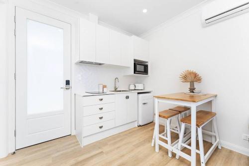 Coastal Retreat Near Shops & Beach - Wollongong