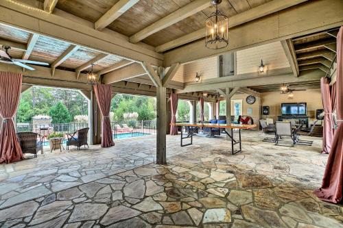 Lake Allatoona Area Studio W/ 2 Decks & Farm Views - Cartersville, GA