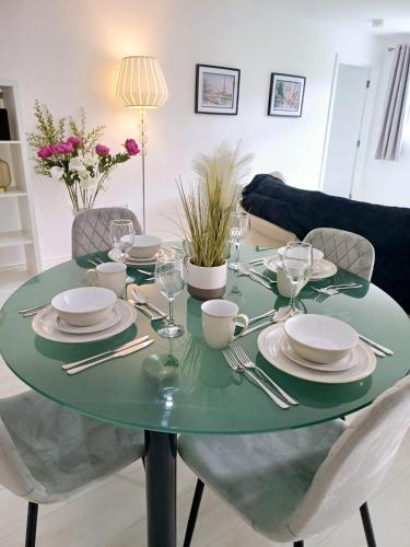 Tollymore Lodge - Newcastle