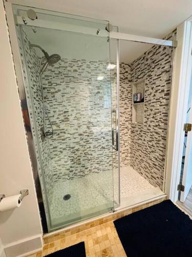 Maryan Spacious Studio Apartment With Full Kitchen And Free Wifi - Danbury, CT
