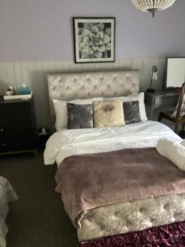 The Lavender House 513 Halliwell Rd Bolton Bl18db - Bolton, UK