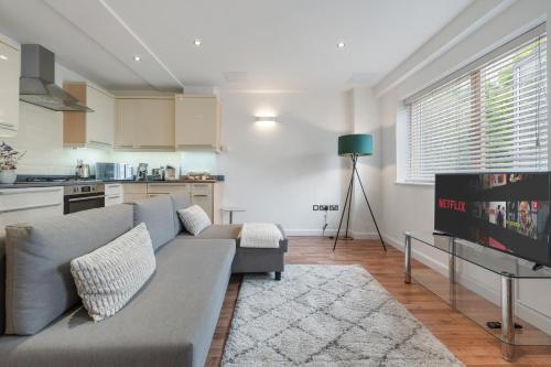 Westferry Road in London, United Kingdom - 10 reviews, prices | Planet ...