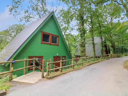 Lodge 60 - Hazel Bank, Newton Abbot from £40pp - Book Now