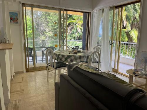 « Hawai » Proche Mer, Calme, Piscine - Menton