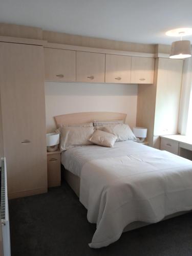 Reigate House - Berkshire