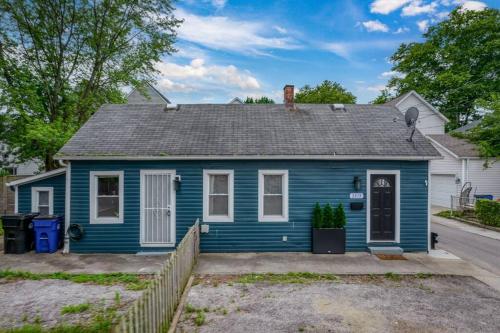 Charming Home In Cleveland 3215 - Cleveland, OH