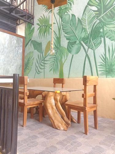 11 Best Hotels in Tanjay City, Philippines