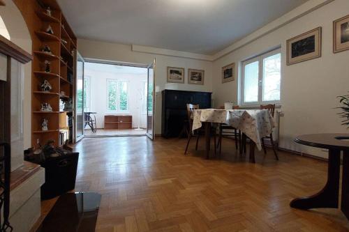 Klasicky Dum, 5 Loznic , 5 Bedrooms, Praha - Prága