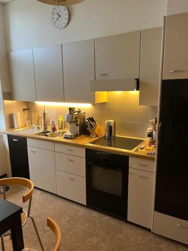 Charmante Jugendstilwohnung Mit Tiefengaragenplatz - St. Gallen