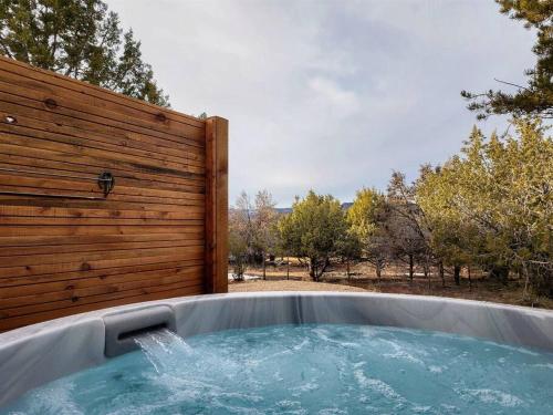 The Bunkhouse, Fire Pit, Hot Tub, Zion And Bryce - Orderville, UT