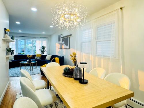 Lux Designer Home With Gaming Rm - Jersey City, NJ