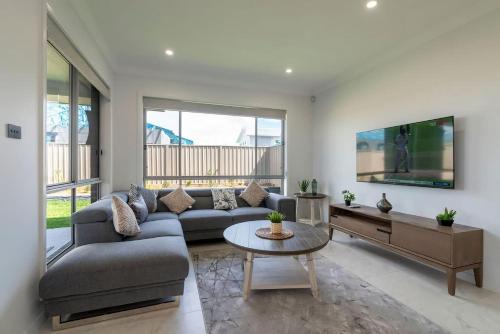 Whimbrel Waves Beach House - Shellharbour