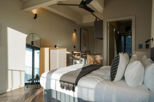 Vida d'Chette 703 & 706, Cape Town from $26 - Book Now