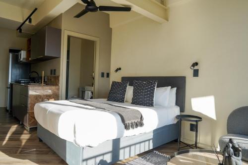 Vida d'Chette 703 & 706, Cape Town from $26 - Book Now