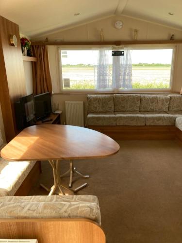 Luxury 8 And 6 Berth Caravans - Essex