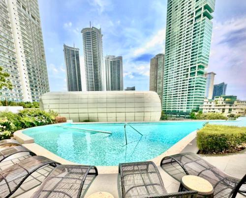 Novotel Suites - The Hotel At Acqua 1 - Metro Manila